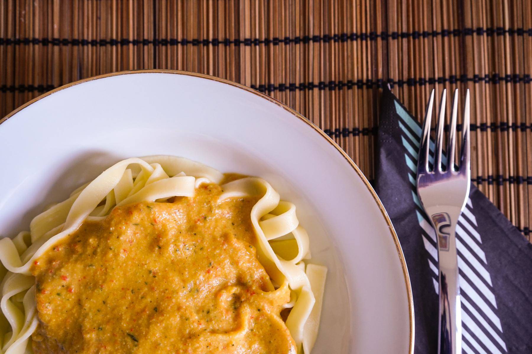 Pasta di paprika: Italienische Pasta mit Sojasauce